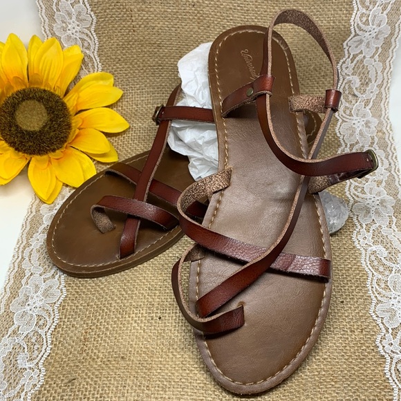 Universal Thread | Shoes | Universal Thread Sandals | Poshmark